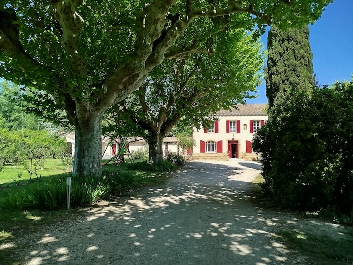 La Guiraude - Gîte Dans Maison De Maître - Gare TGV - Avignon
