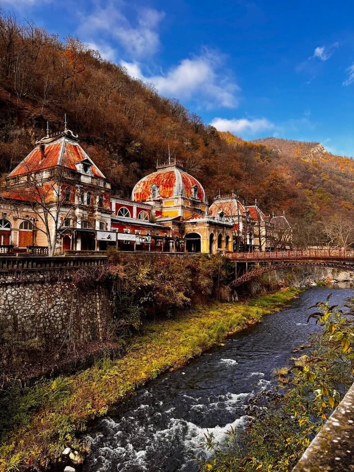 Apartament 2 Camere, Baie, Bucătărie, - Mehadia