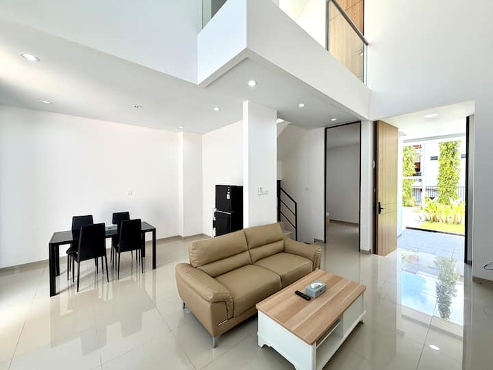 Elite Modern Living With 3 Br 6 Pax At Sukajadi - Batam