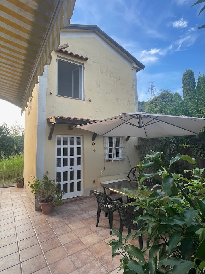 Depandance Bilocale Nella Tranquillitá - Carrara