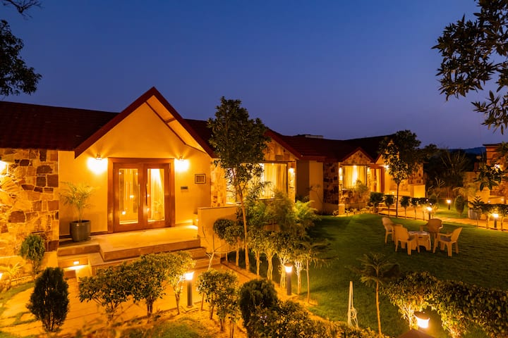 Suite With Shared Pool | On Main Ranthambore Rd - Sawai Madhopur