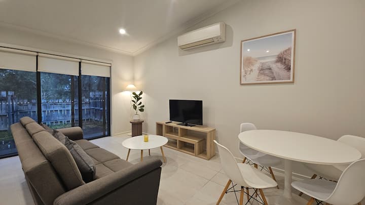 Private 2br Unit | Quiet Area | 30 Min To Cbd - Caroline Springs