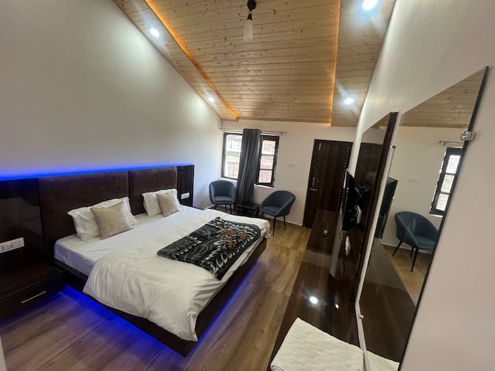 Room In Dalhousie Central - Dalhousie
