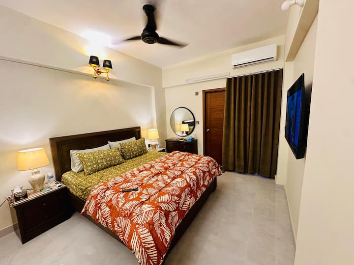 2bhk Apartment | Parking & Smart Tv - 