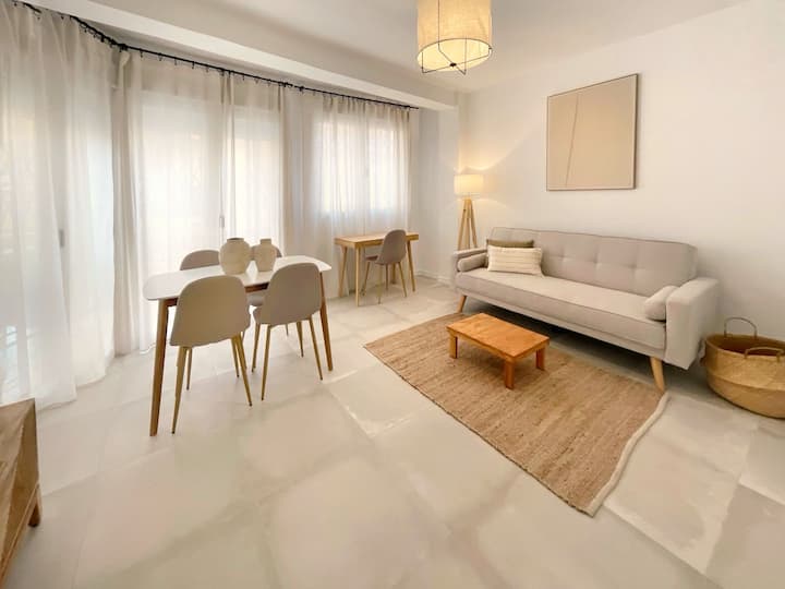 Apartamento Catedral- 3 Habitaciones - Almería