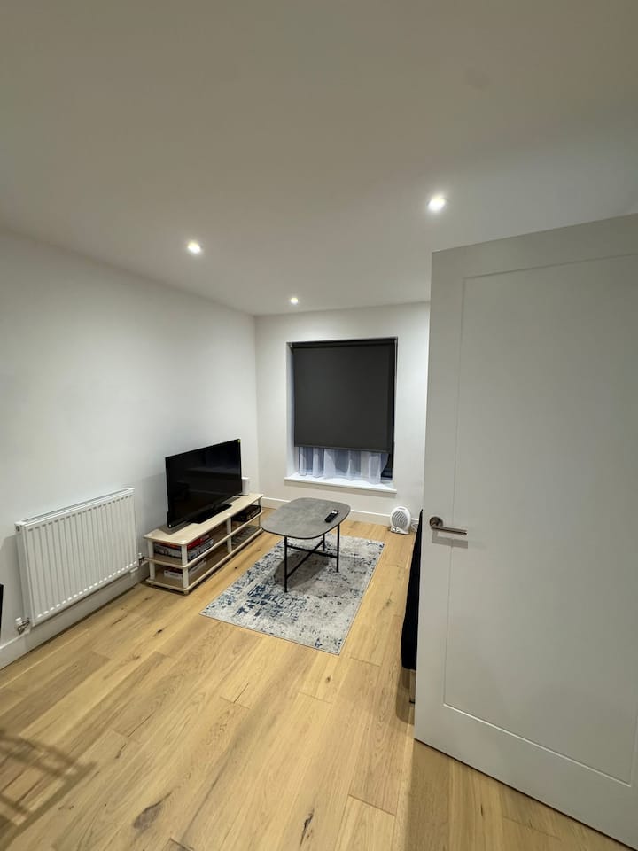 Tranquil 3bd In Watford - Watford