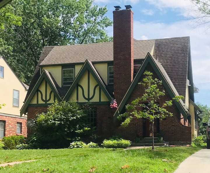 Great Quiet Location For All Things World Cup! - Kansas City Zoo, Kansas City