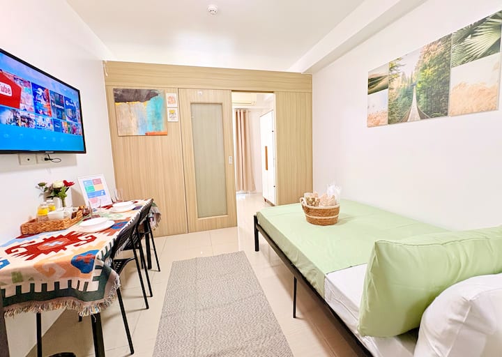 Palm Breeze Condo Near Moa - Ninoy Aquino Airport (MNL)