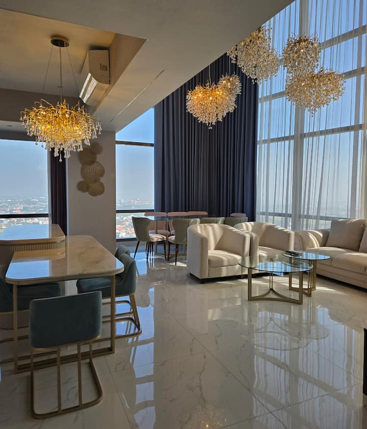 La Viz Apartment 3 Br Pakuwon Indah City View - Indonesia