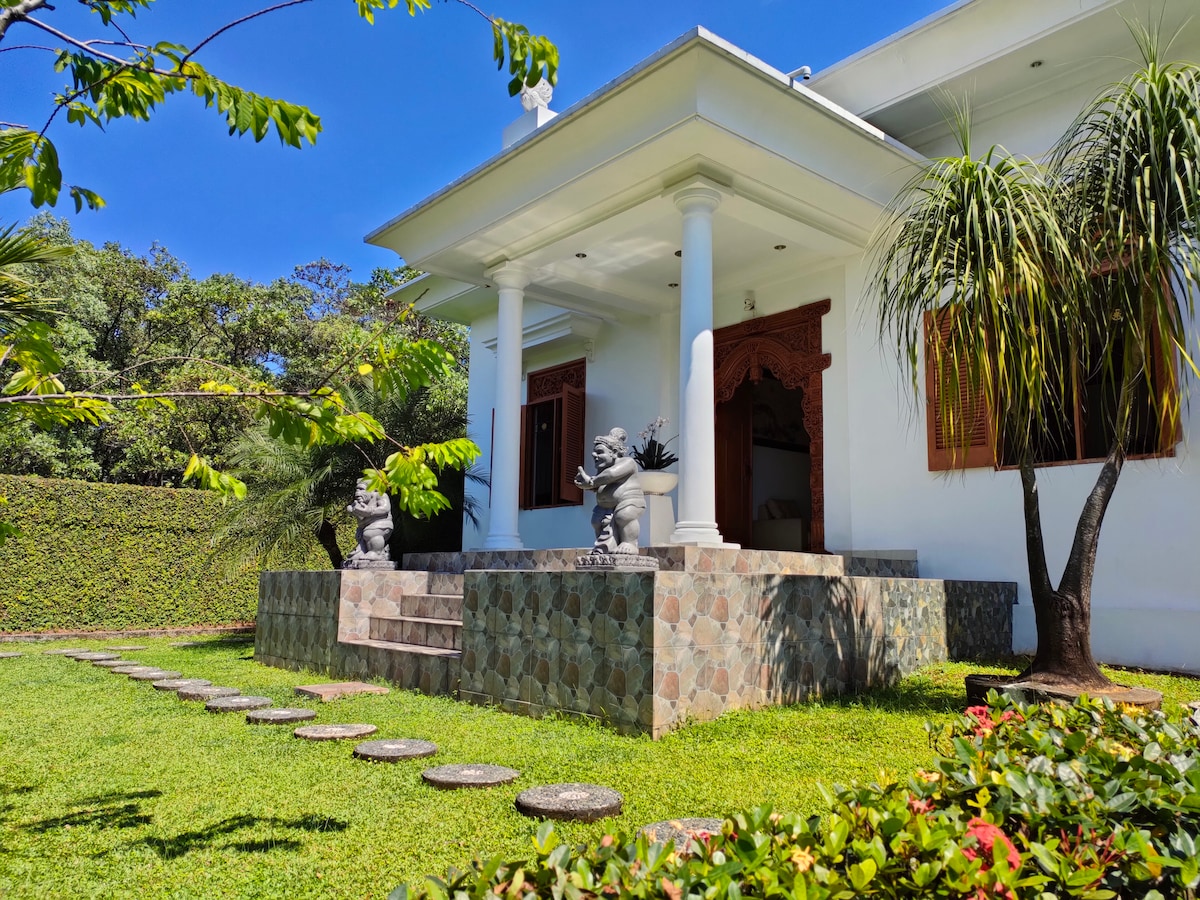 Villa Bali - Houses for Rent in Babakan Madang, West Java, Indonesia ...