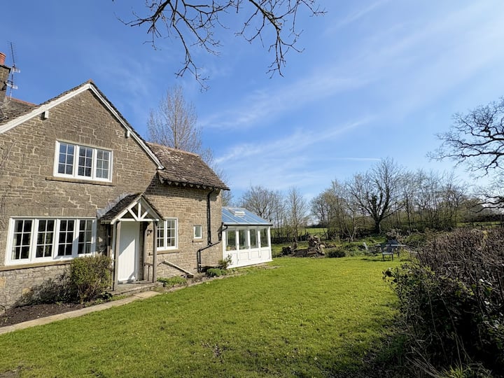 South Cottage - Magical Garden With Wild Meadow - Sherborne