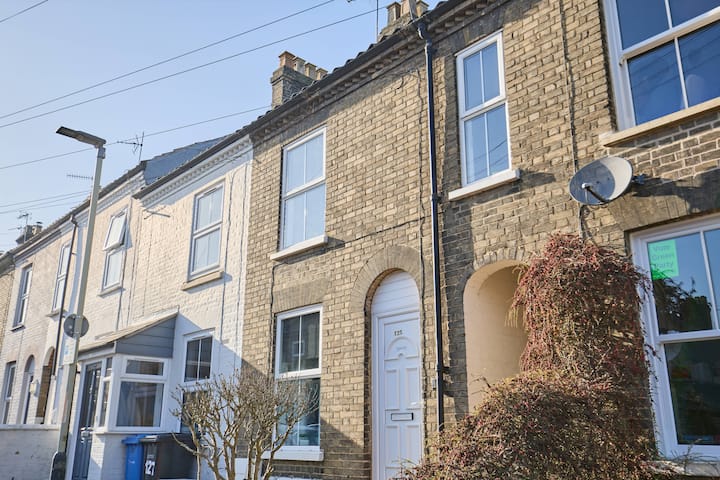 Norwich Contractor Base -3bed 3bath | Parking Wifi - Norwich