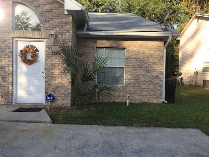 Very Nice Complete Townhouse - Tallahassee, FL