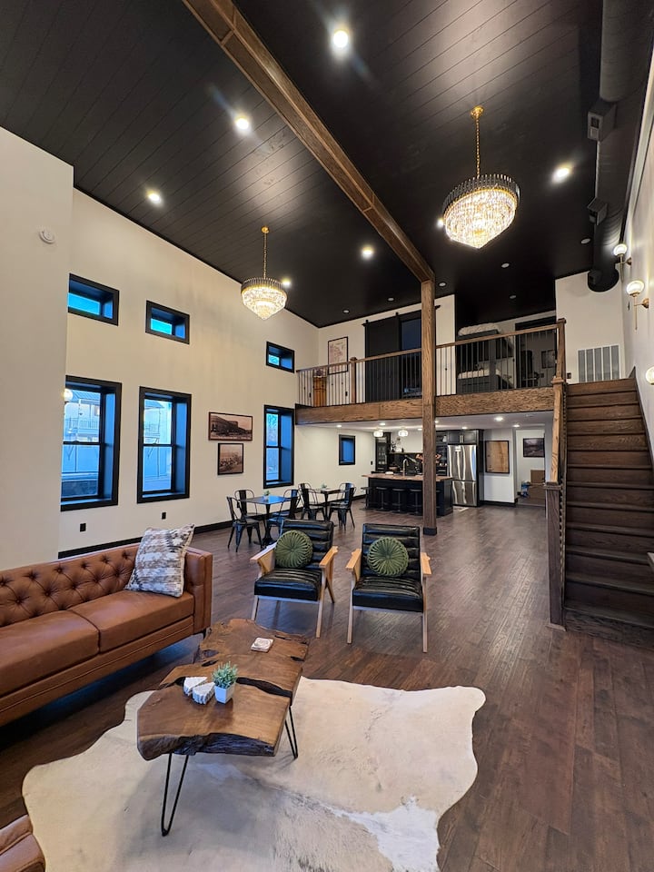 Luxurious Main Street Loft With Historic Charm - Ponca State Park, Ponca