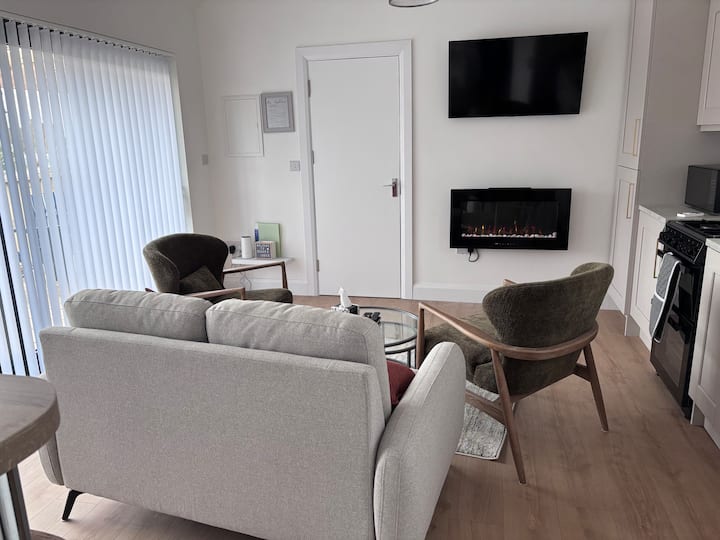 Cedars Lodge At Red Sheds Villa, Portarlington - Portarlington