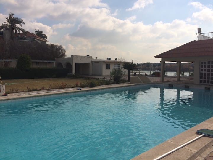 Premier Tigris Waterfront Villa: Secure Compound - Baghdad