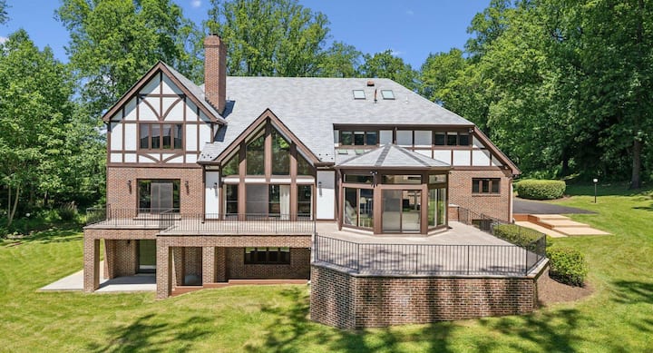 Gorgeous Lux Entire Home 10-beds In Mclean - Fairfax, VA