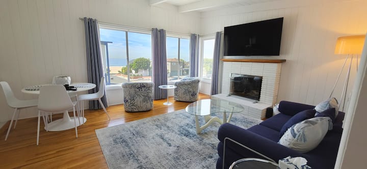 Upper Beach Bungalow, Steps To Sand Sleeps Up To 4 - El Segundo, CA