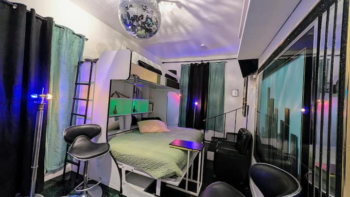 Disco Art Motel In Miami - Miami, FL