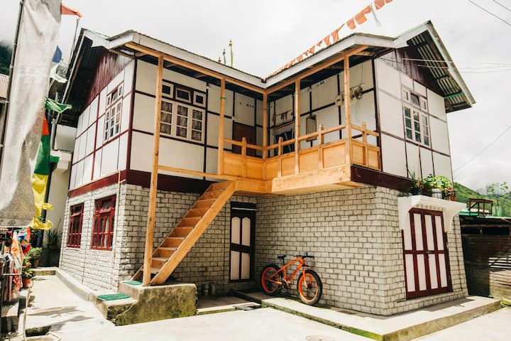 Authentic Sikkim Homestay W/ Hearth & Hosts - Lachen