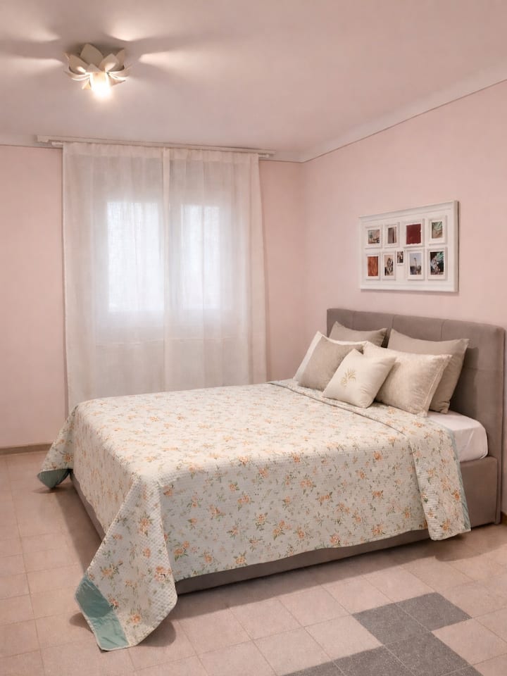 La Casa Rosa - Bilocale Con Giardino E Posto Auto - Levanto