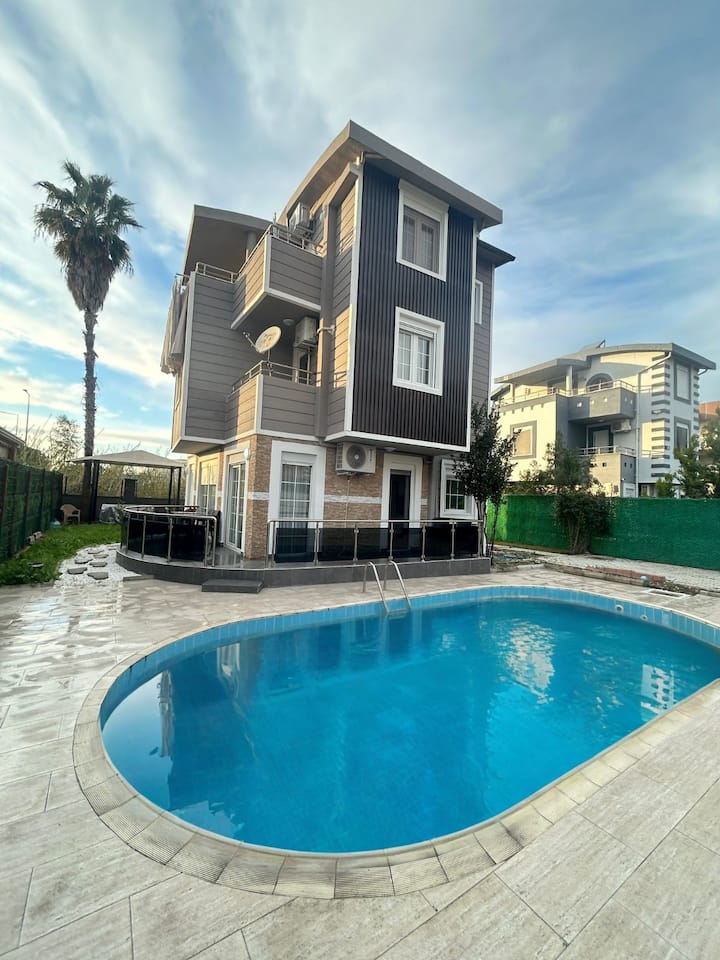 Antalya Kadriye Havuzlu Müstakil Villa - Belek