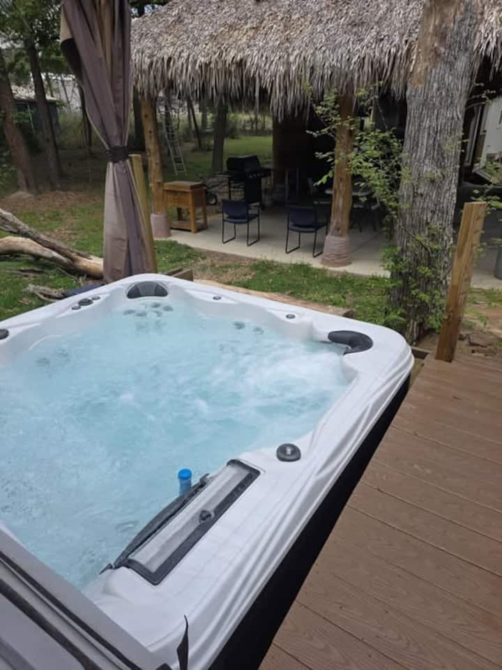 Quincho -" Enjoy Nature And Friends". - Stagecoach, TX