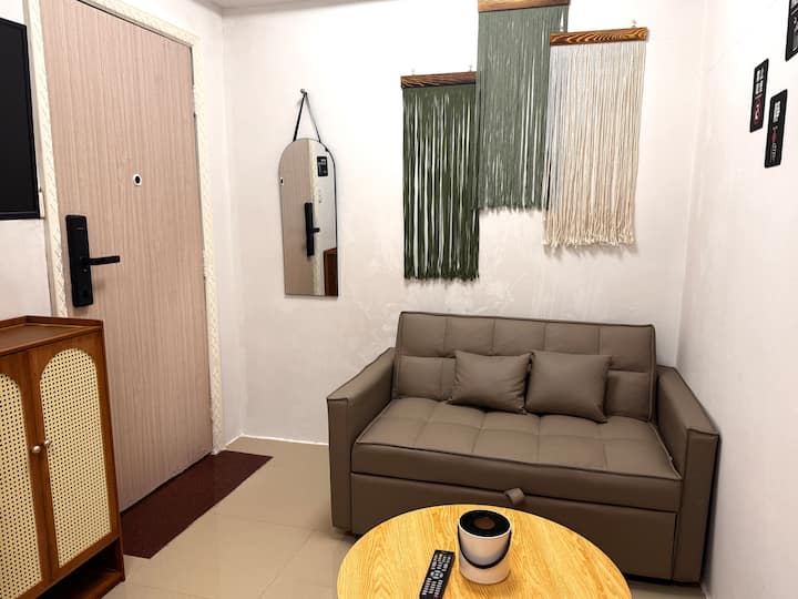 旺角地鐵站出口6分鐘到達 時尚裝修 鄰近大型商場 生活配套齊全 - Hongkong