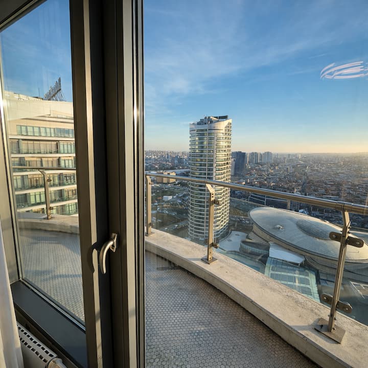 غرفتين وصالة مع بلكونة بإطلالة مميزة بقلب اسطنبول - İstanbul