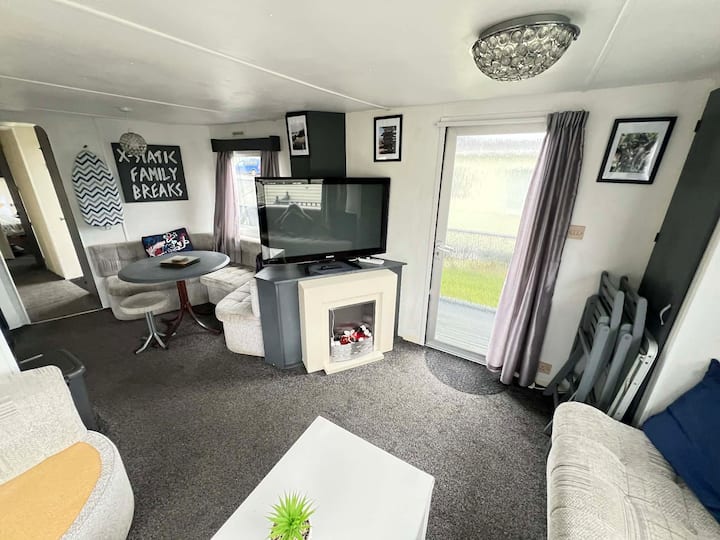 Dame Dolly - Aberystwyth