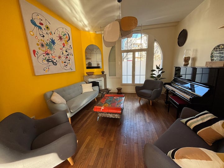 Maison Ferdinand: Jardin - Flipper - Stationnement - Reims