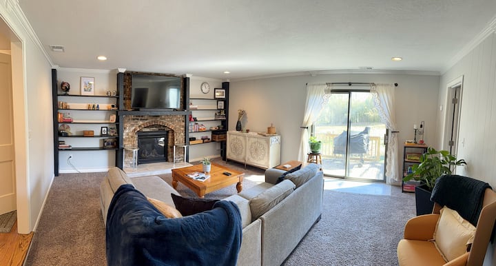 World Cup Fan House | Sleeps 7 | 20 Min To Stadium - Kansas City, KS