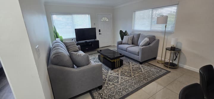 Charming Sarasota Stay-15 Min To Siesta Key Beach - Sarasota, FL