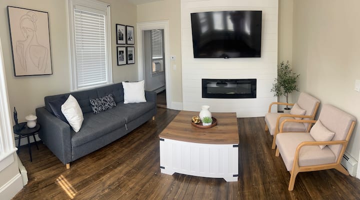 2br. Free Parking. 30 Min From Gillette Stadium - Providence, RI