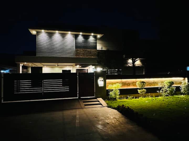 Modern 3bhk House | Ground Floor | Jacuzzi | Dha 4 - Lahore