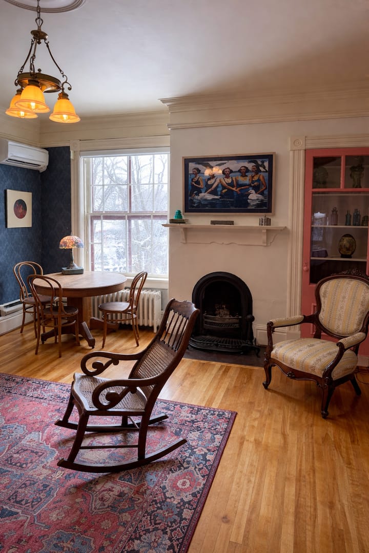 Apartment In Historic Bed & Breakfast - Bkfst Inc - Charlottetown