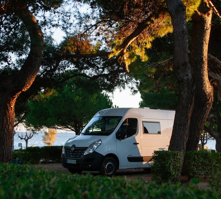 Woodyvan, Unikaten Campervan Z Leseno Notranjostjo - Ljubljana