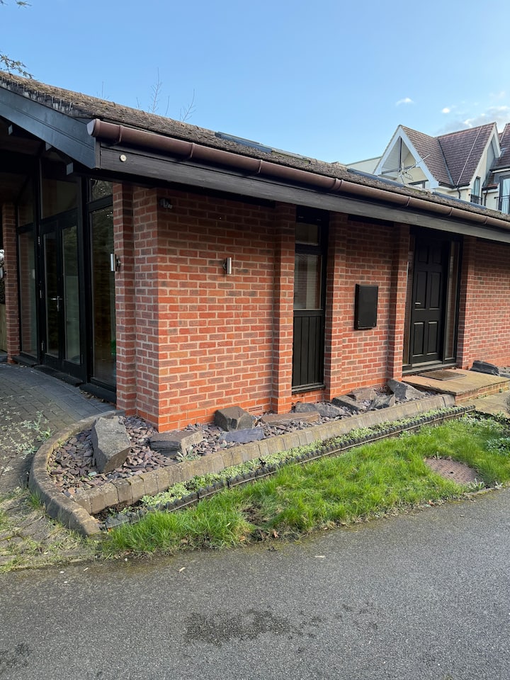 Town Centre Hideaway - Solihull