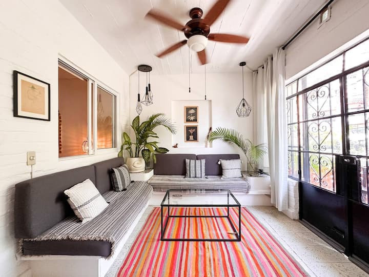 Airy 2br Casita, 2 Blocks To Beach, Romantic Zone - Mexico