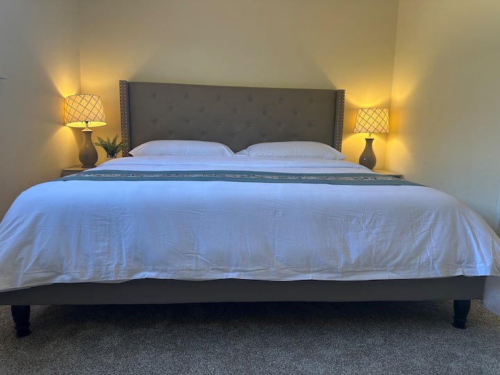 Downtown Private Master Suite With Easy Parking - Sacramento