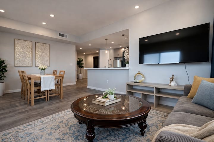 Modern 1br Apartment - West Hollywood, CA