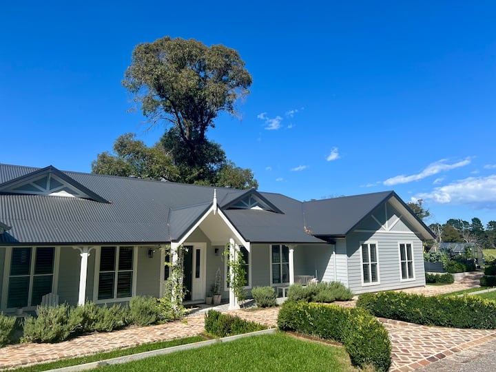 An Elegant Rural-style Family Retreat - Bundanoon