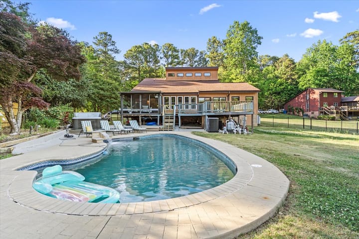 Pool + Hot Tub Retreat | 4br Near Concord Mills - Concord