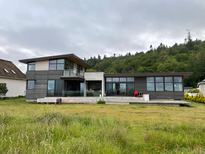 Sea Haven- A Ferry Ride To World Cup! Skip Parking - Edmonds, WA