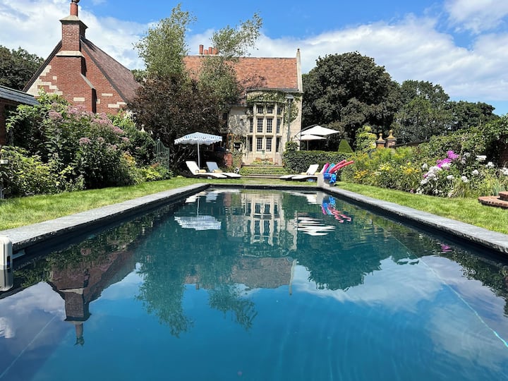 Oceanfront Castle At Garrison Field - Portland, ME