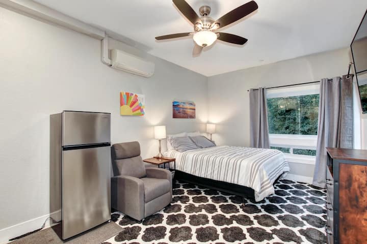 Hip 4- Studio | Central Midtown Location - Sacramento, CA