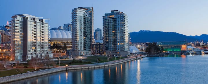 15 Minute Walk To Bc Place And 2026 World Cup - Vancouver