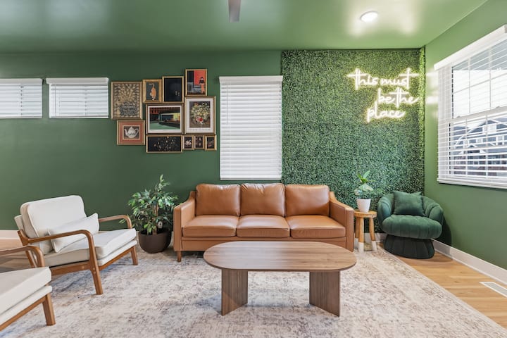 Indy’s Modern Muse: Minutes To Downtown And Sobro! - Indianapolis, IN