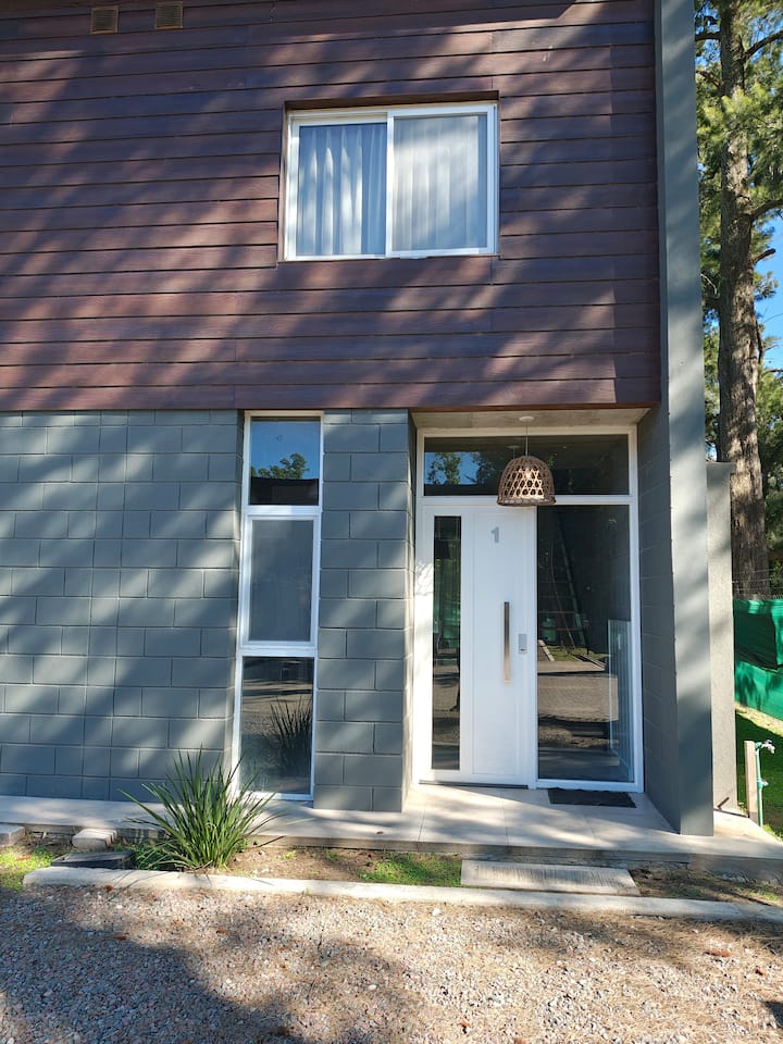 Deep House Pilar 17 - Villa Rosa