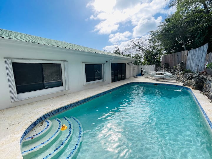 Charming, Hillside Villa With Ocean & Beach Views - Saint Thomas